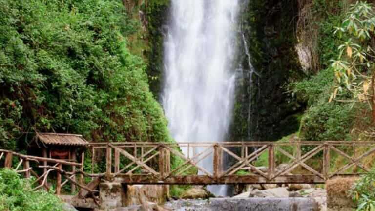 A Guide to the Best Ecuador Waterfalls and Swimming Holes
